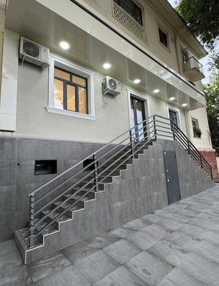Продается комерческое помещение 200 кв.м Ул Шота Руставели