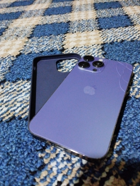 iPhone Xr 13 korpusda
