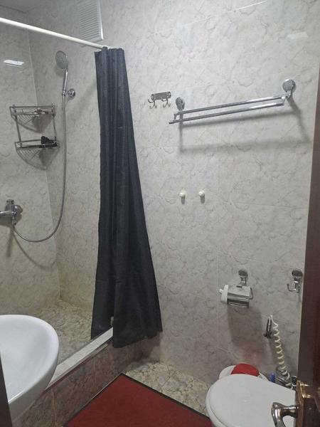 Продам квартиру под нежилое 75 КВ.м