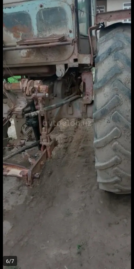 Traktor T28 sotiladi