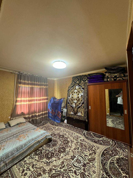 Продается кв. на Мирзо-улугбек р. Экобазар! 2/3/4,  77 серия , 65м²