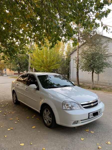Lasetti 1.8 mator 2011