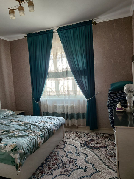 Yashnobod olmosda 3 hona hamma jihozi bn oilaga kv bor 400$