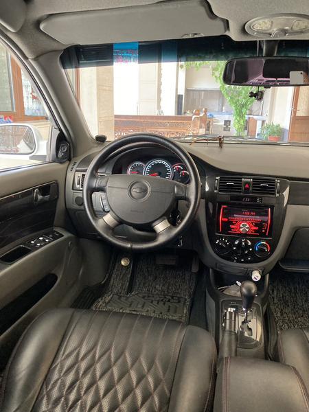 Lacetti 1.8 2011