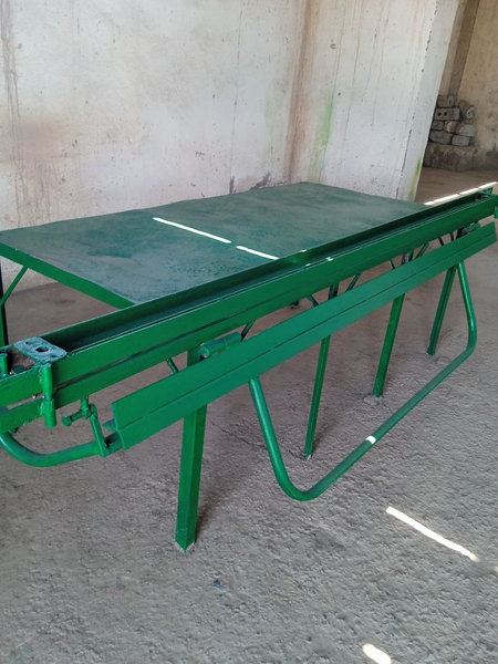 Tunika shefir chiqaradigan stanok sotilad