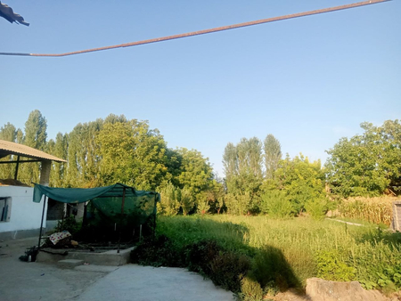 Xovli 5 xona ikkinchi uyda 4 xona spalni2ta magazin zal vanna oshxona