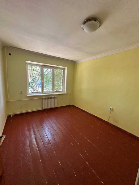 uy sotiladi yakkasaroy wöta rustaveliy 3xona 1 etaj 73000$