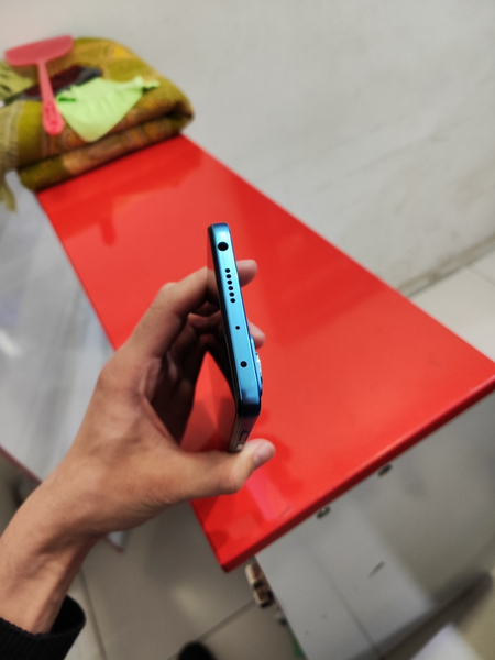 Redmi note 12 pro.   8 256gb