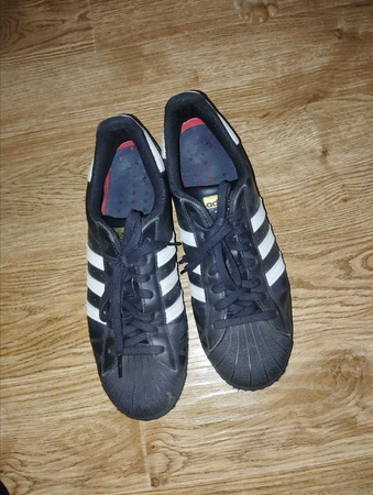 Продам кроссовки adidas оригинал
