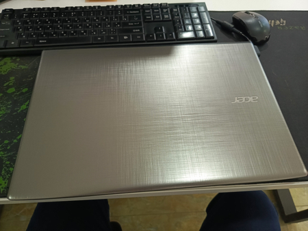 Noutbuk ACER E15