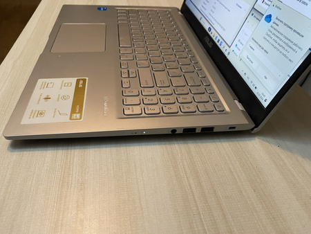 Ноутбук Asus X515E