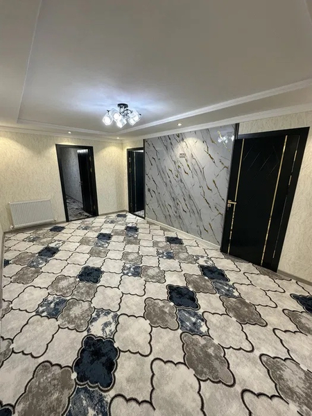 Продаётся отличная квартира самом в центре г. Чирчика Троицкий 2х ком!
