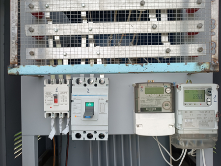 Elektirika Hizmatlar 220v380v Aftamatika shitlar yegish UPS o'rnatish