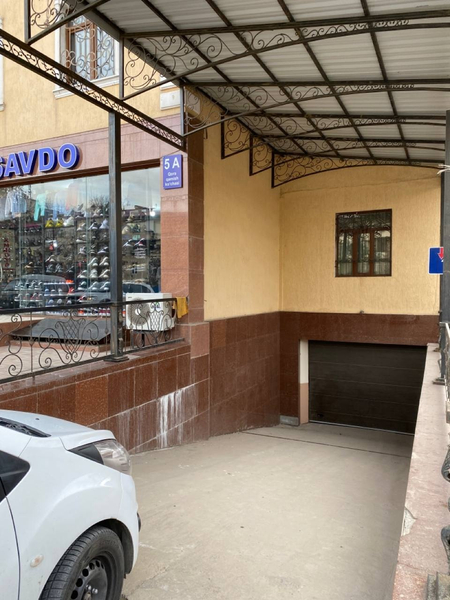 СРОЧНО продаётся цокольный этаж 7 этажного  дома.