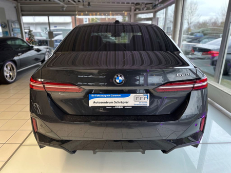 BMW 530е hybrid в наличии