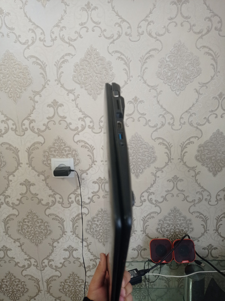 Noutbuk Asus (original firma)