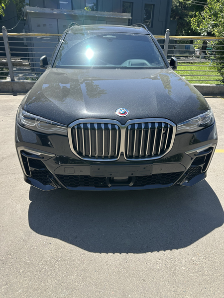 Продам BMW X7 M50. 2022 года.