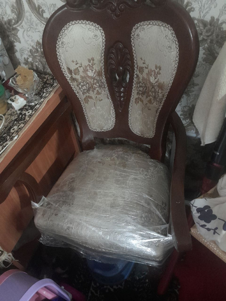 Mebel Stol Stul sotiladi