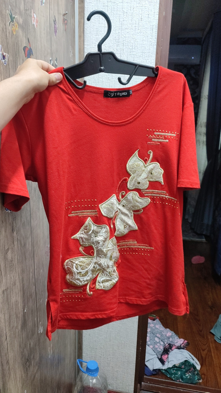 Продам женские вещи и