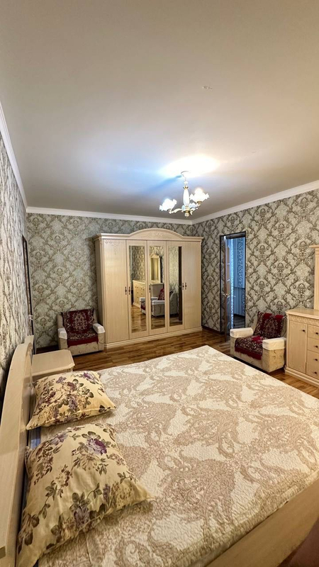 СРОЧНО ПРОДАЮ 1 ком квартира в центре города ( метро Айбек )