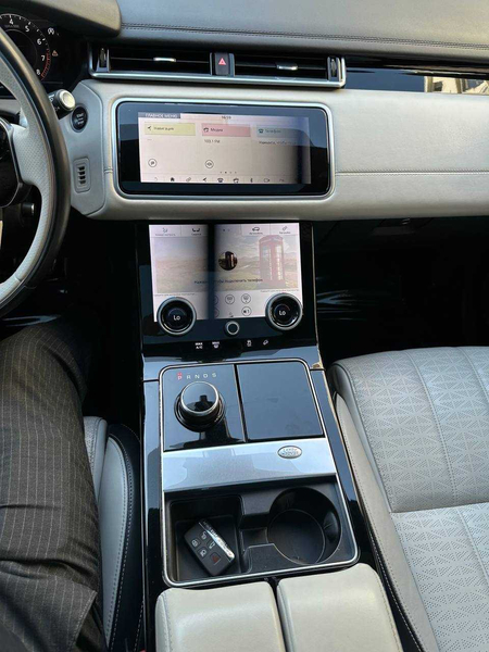 Автомобиль  Land Rover Velar