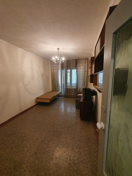 СРОЧНО!Продажа! 2х ком 1 этаж Юнусабад 9 супер цена 64.500