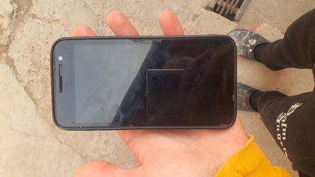 Samsung j2 core sotiladi srochna