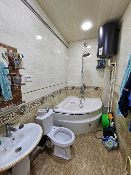 2 xonali 70m² 2-qavat uy sotiladi