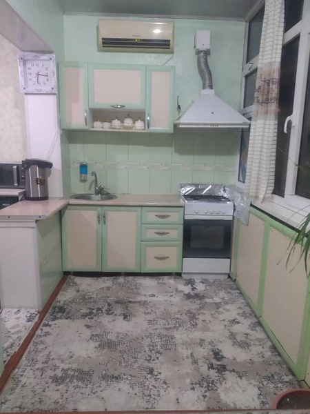 Тансикбоев 3  3 хонали 2 этаж уйни 4-5 хонали 1-2 этажга обмен