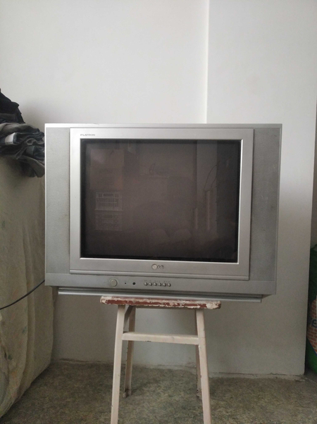 Телевизор LG FLATRON.