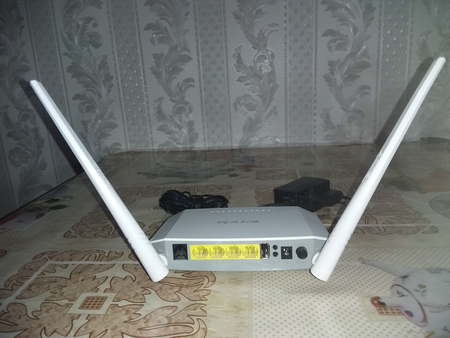 Новый Вай-Фай Wi-Fi роутер TENDA D301 с портом USB ADSL2+ IPTV