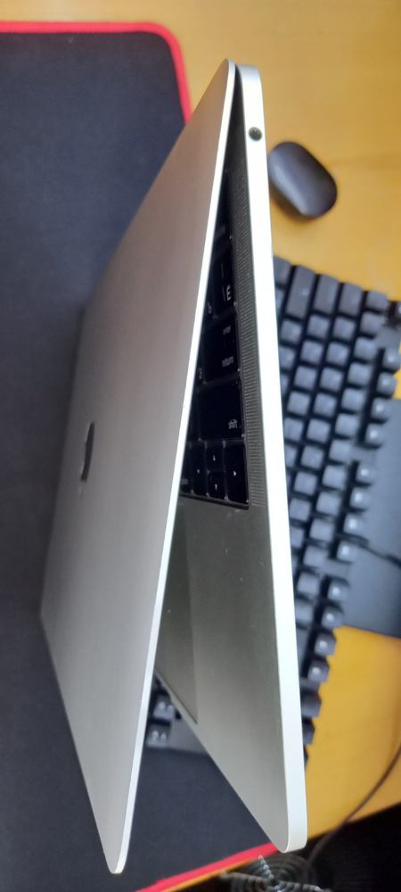MacBook Pro 8\256