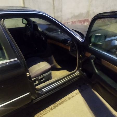 BMW sotiladi e32 1989 yil