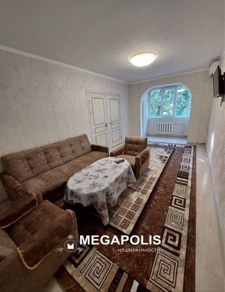 . 2в3 Продается квартира Чиланзар 24 кв Кирпич Балкон 1/6