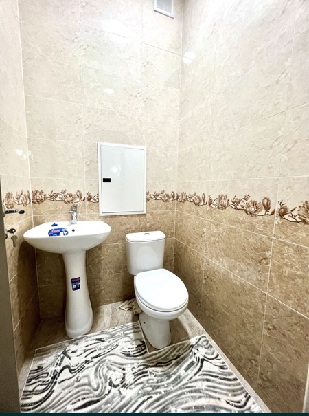 Продаётся 3/2/9, Ц-2, ор-р Алайский базар, Новостройка