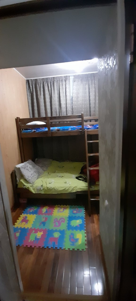 Двухэтажная кровать
