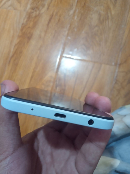 Redmi A +1 chotki studentla bob tel