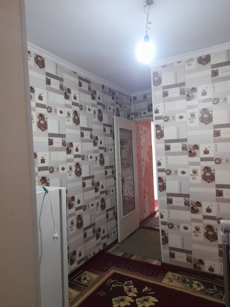 Продаётся квартира однокомнатная на 3 этаже.  Не дорого.