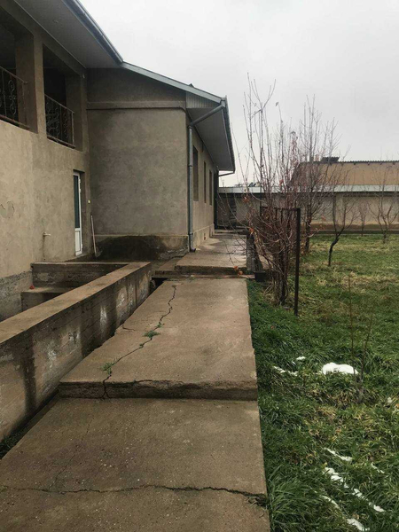 Ер, 14-сотка фасад 42х33 4-хона, кадастр бор Шрейдр боги,Хожи ота куча