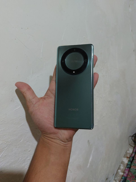 Xonor x9a sotiladi holati idial ochilmagan pamit 8+5ga256