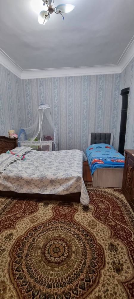 Прадаётся 2х Наваи центре базар
