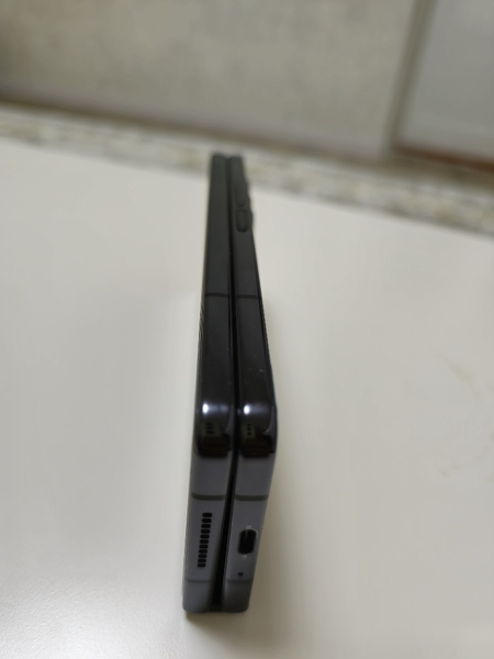 Продам Samsung Fold 4 12/512