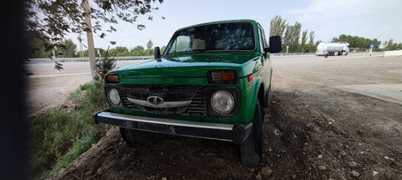 niva 4×4  sotiladi  gazi bo