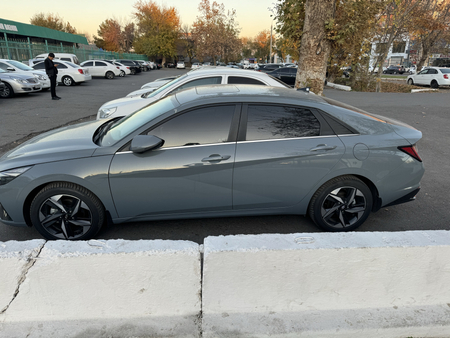 Hyundai elantra 2022 yil 26000 yurgan