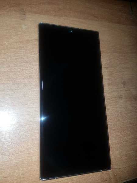 Samsung galaxy S22 ultra sotiladi