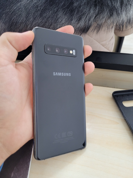 Samsung galaxy S10 128gb Flagman