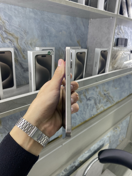 iPhone 15 Pro Max