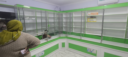 Arzon apteka uchun mebel sotiladi