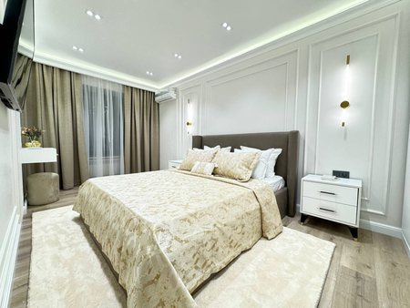 Продается 4х комн.кварт на Ц1, ор:Памятник Шастри, 80м2
