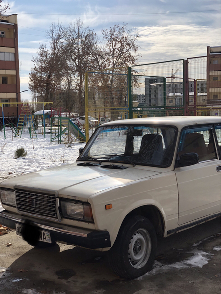 2107 ВАЗ.  2000 год